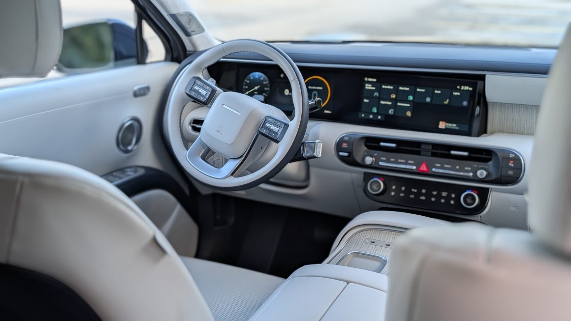 2026 Hyundai Palisade Calligraphy: Pros and Cons - Right Foot Down